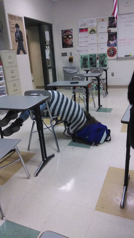 20 Hilarious Ways To Nap - Gallery | eBaum's World