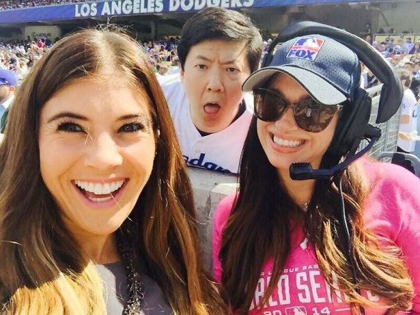 27 Celebrity Photobombs That Will Rock Your World - Funny Gallery ...