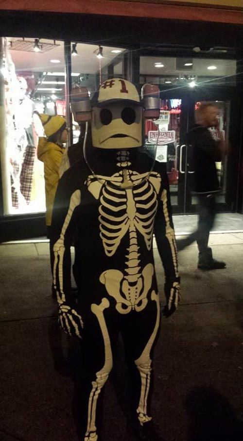 10 Hilarious Meme Costumes For Your Halloween Festivities - Funny ...